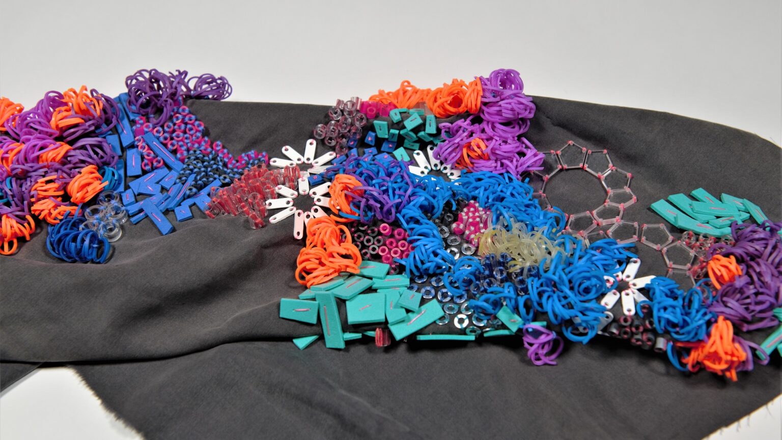 Elnaz Yazdani: Embellish, connect and transform - TextileArtist.org
